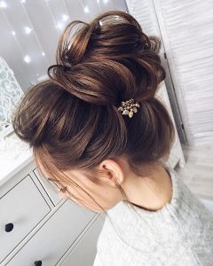 Cute Bun Hairstyles - Messy Bun Hairstyles for Moms