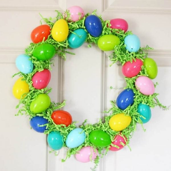 DIY Easter Egg Wreath - Easy Easter Egg Wreath DIY