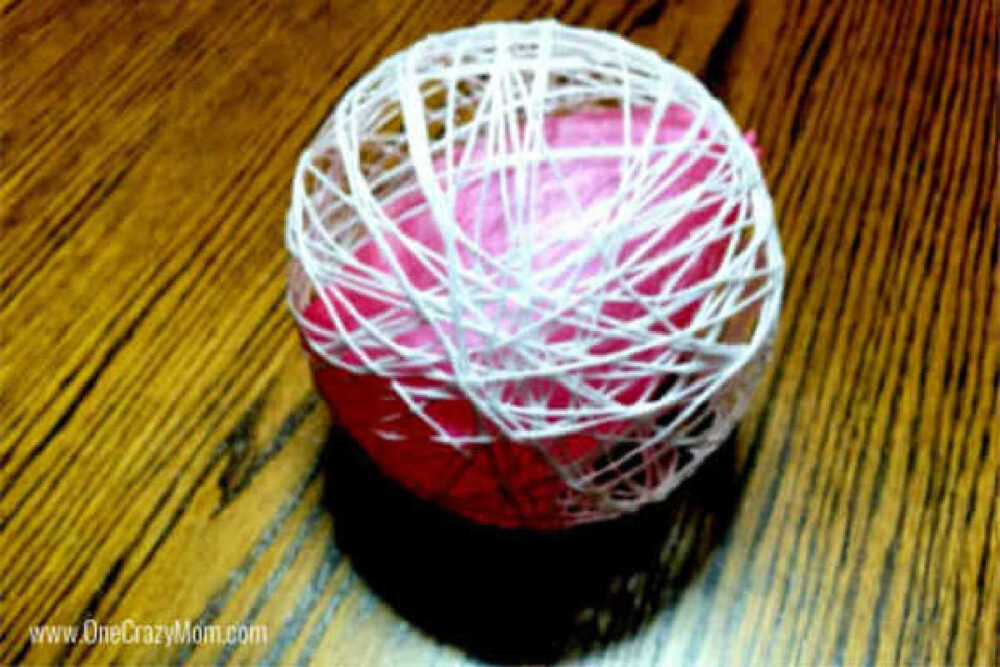 DIY Christmas Ornaments - How to make a String Ornament
