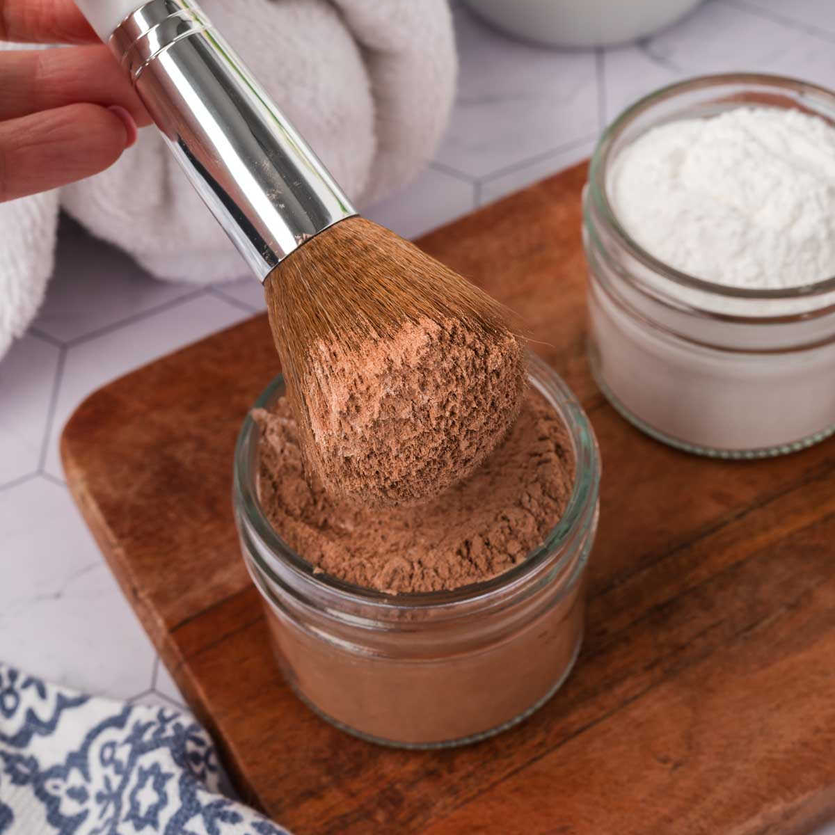 DIY Dry Shampoo - Eating on a Dime