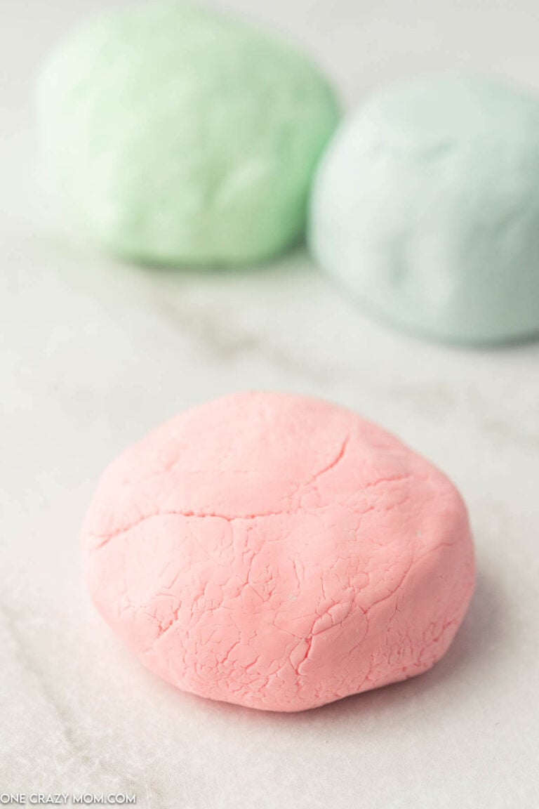 Cloud Dough Recipe - Easy 3 ingredient DIY