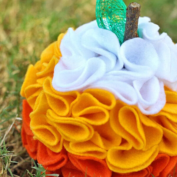 Candy Corn Decorations - 35 Candy Corn Decor Ideas
