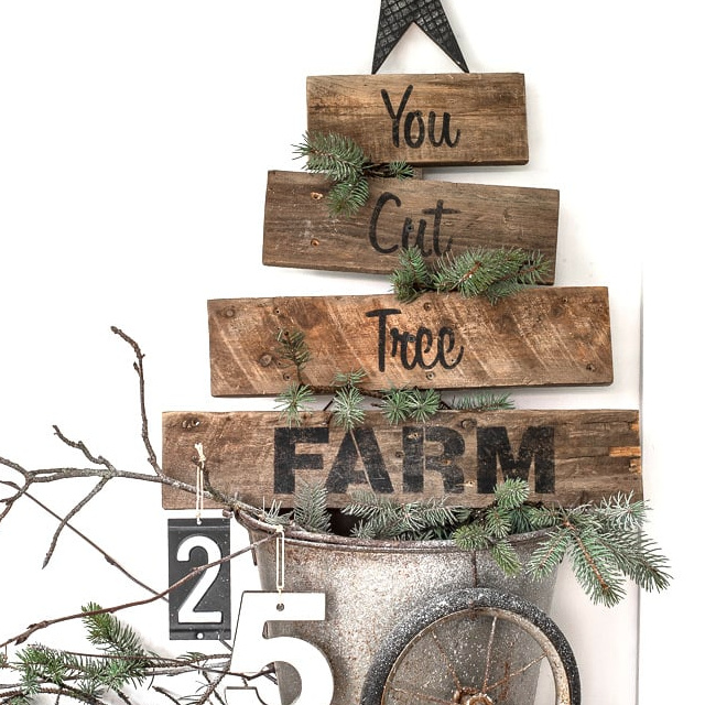 Christmas Pallet Ideas - 25 Christmas Ideas with Pallets